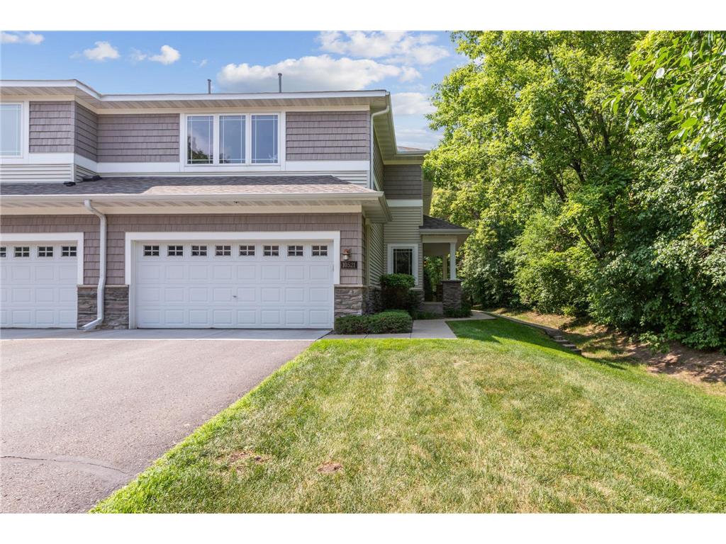 10521 Bay View Lane, Woodbury, MN, 55129 | MLS: 6388645 | Edina Realty