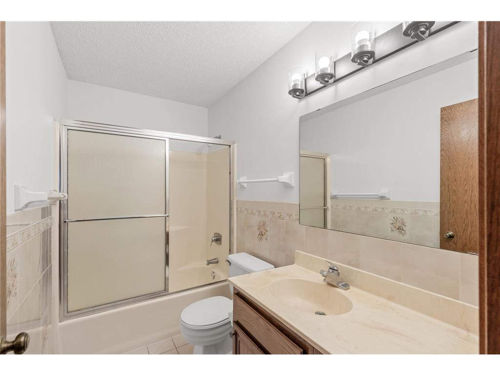 10540 43rd Avenue N #303, Plymouth, MN, 55442 | MLS: 6600408 | Edina Realty