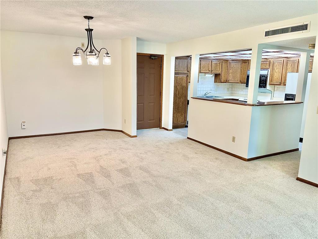 10540 43rd Avenue N #303, Plymouth, MN, 55442 | MLS: 6600408 | Edina Realty