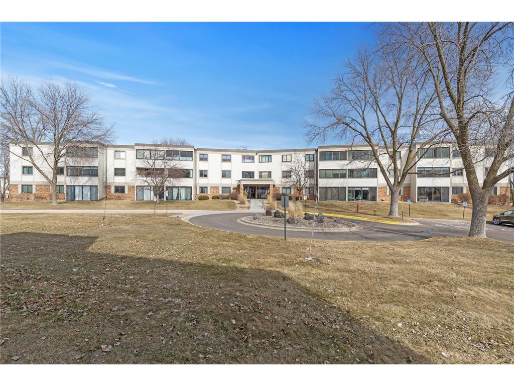 10540 43rd Avenue N #310, Plymouth, MN, 55442 | MLS: 6498650 | Edina Realty