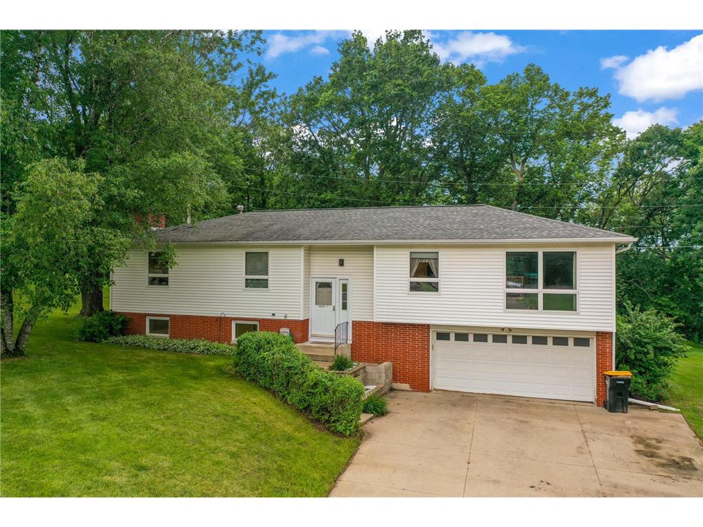 1056 Forest Hills Drive SW, Rochester, MN, 55902 | MLS: 6552485 | Edina ...