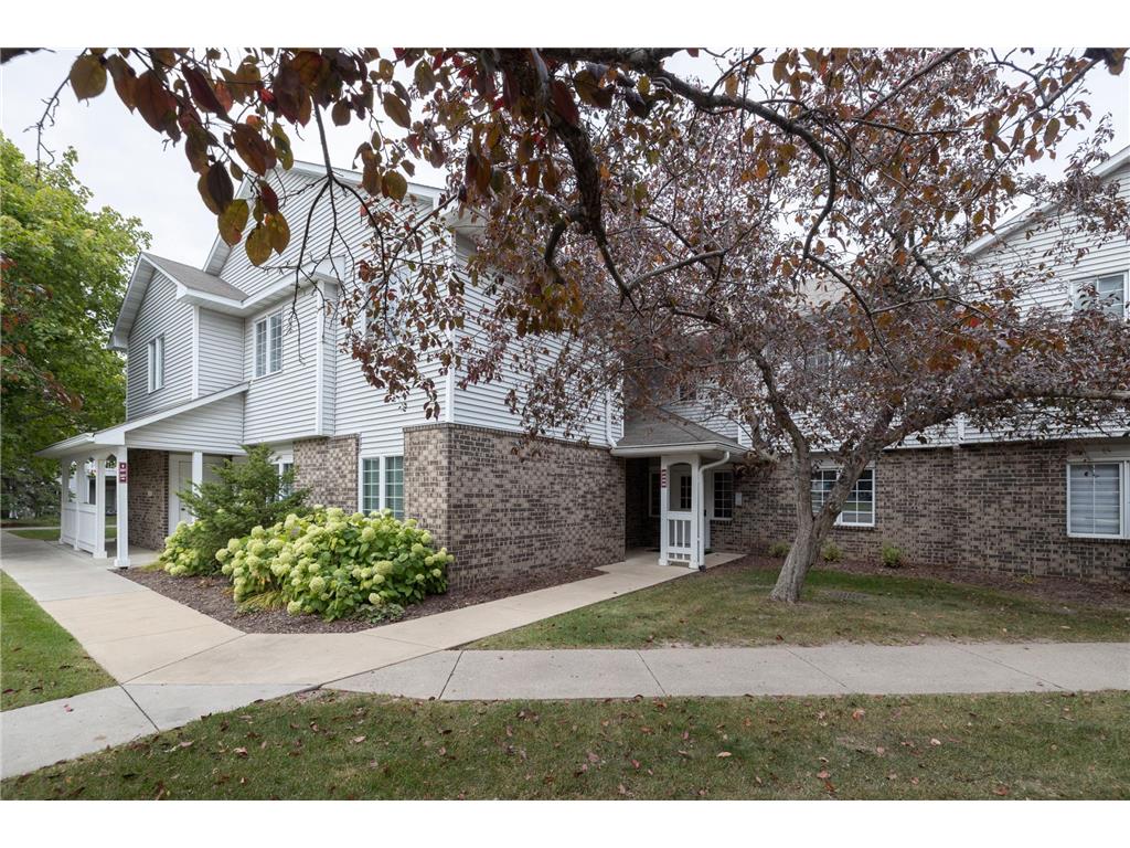 1063 Duckwood Drive #105, Eagan, MN, 55123 | MLS: 6438840 | Edina Realty
