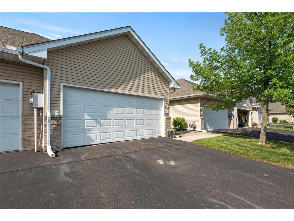 10645 44th Avenue N #B, Plymouth, MN, 55442 | MLS: 6407907 | Edina Realty