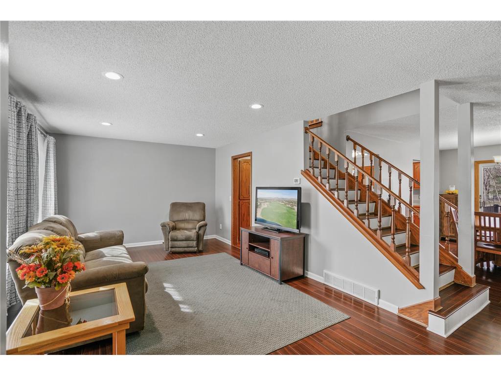 10648 Dogwood Street NW, Coon Rapids, MN, 55448 | MLS: 6500707 | Edina ...