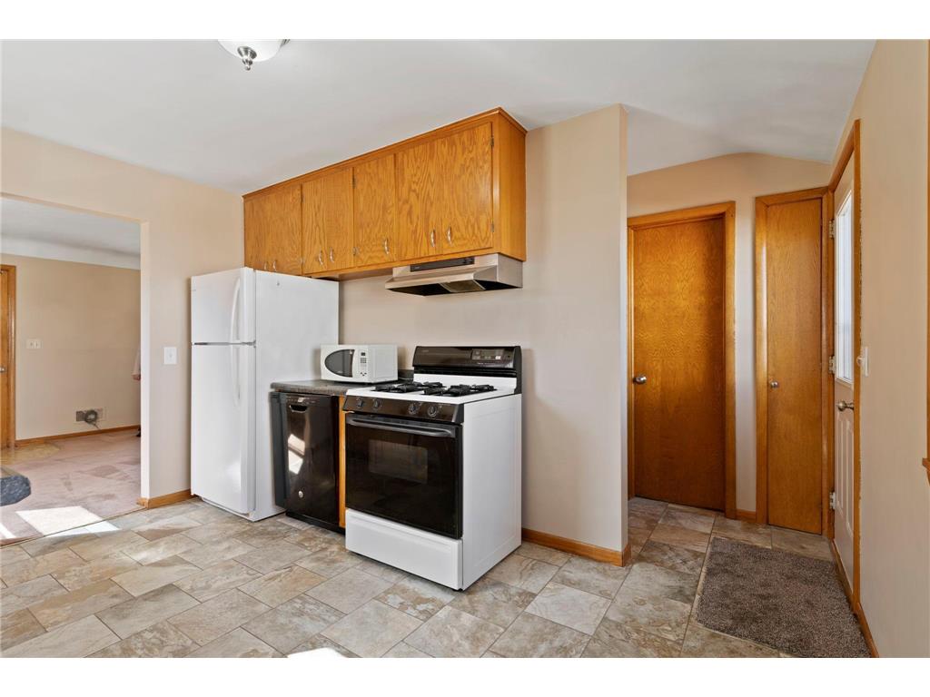 1065 Kenneth Street, Eagan, MN, 55121 | MLS: 6520779 | Edina Realty