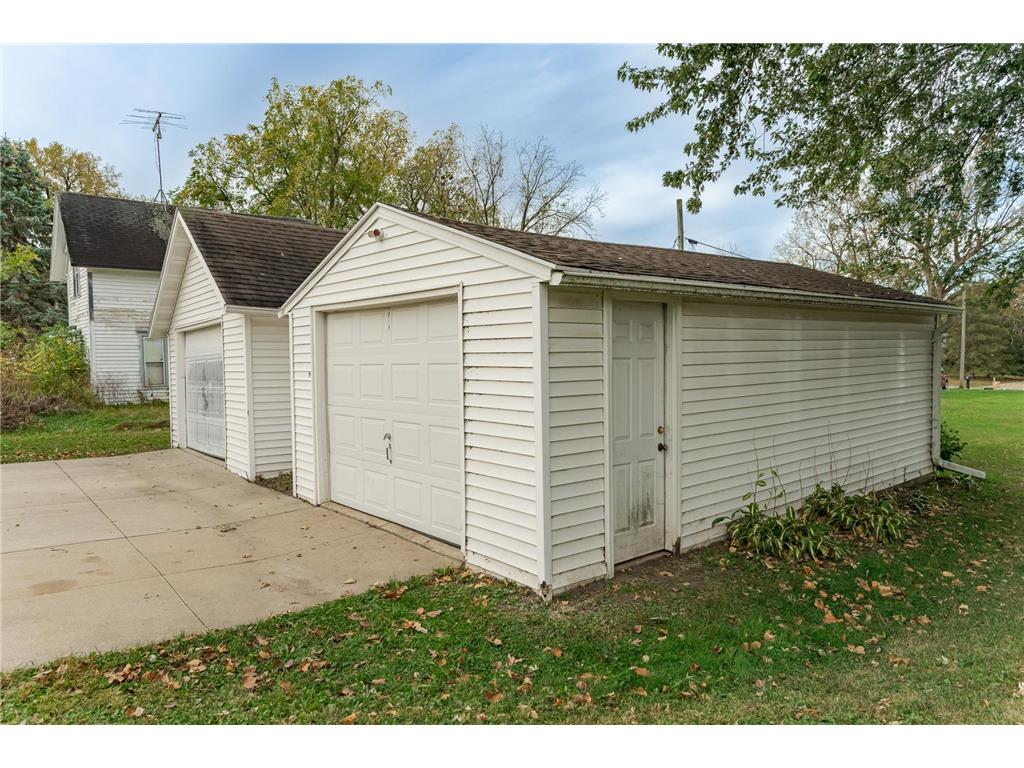 107 4th Avenue NE, Dodge Center, MN, 55927 | MLS: 6800363 | Edina Realty