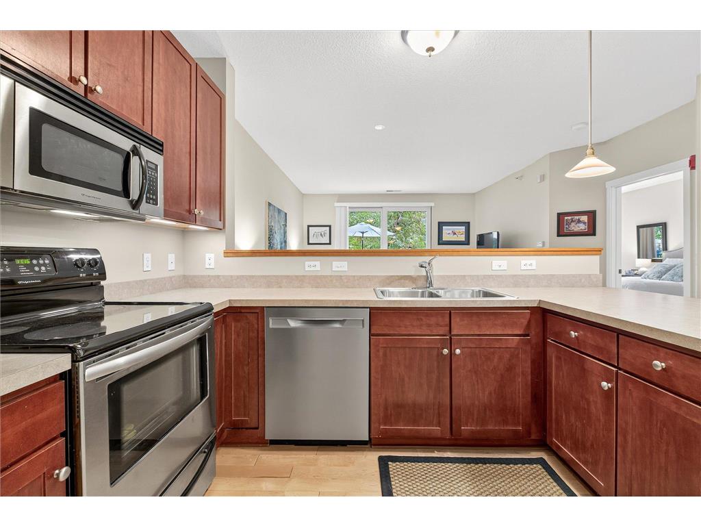 1070 Grandview Court NE #101, Columbia Heights, MN, 55421 | MLS ...