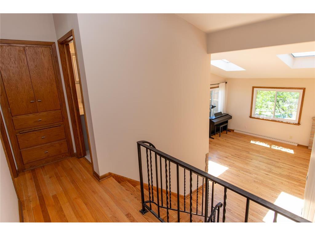 10700 River Terrace, Bloomington, MN, 55431 | MLS: 6526872 | Edina Realty