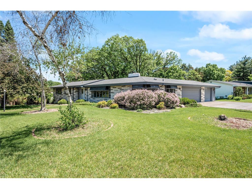 10701 Hopkins Road, Bloomington, MN, 55420 | MLS: 6727431 | Edina Realty