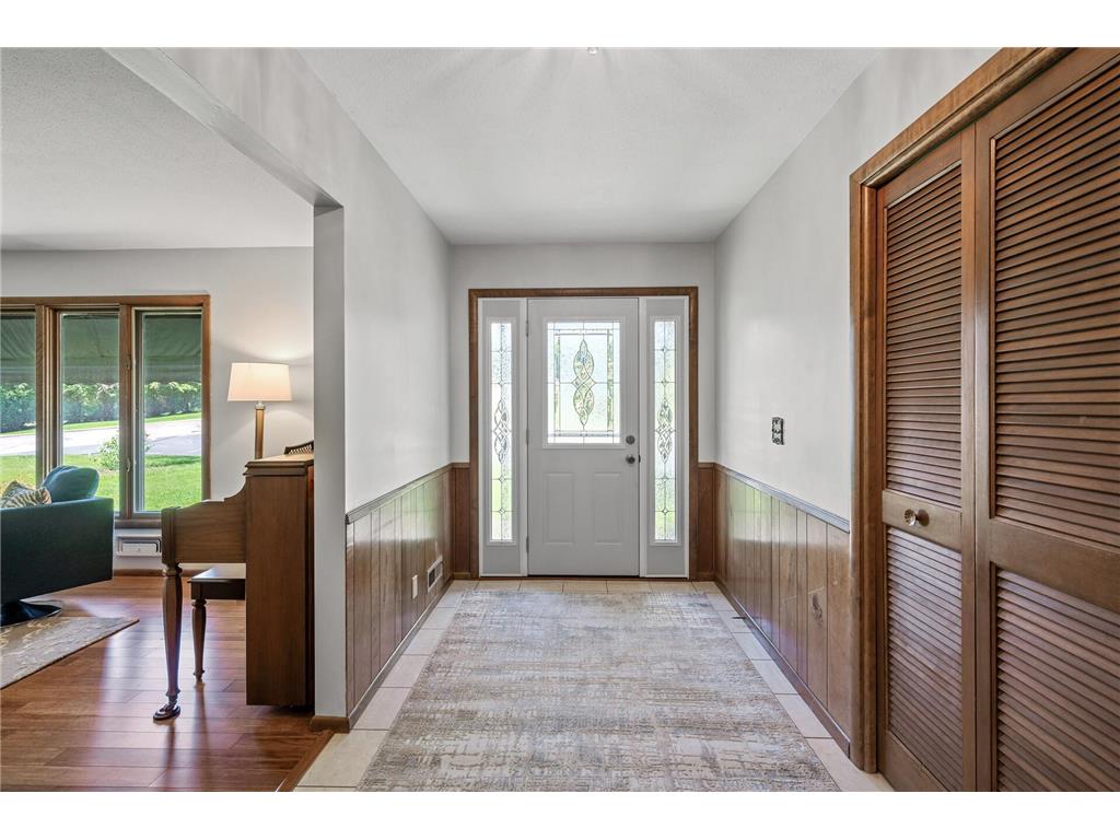 10701 Hopkins Road, Bloomington, MN, 55420 | MLS: 6727431 | Edina Realty