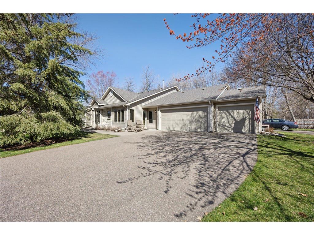 10710 Woodland Drive, Chisago City, MN, 55013 | MLS: 6516484 | Edina Realty