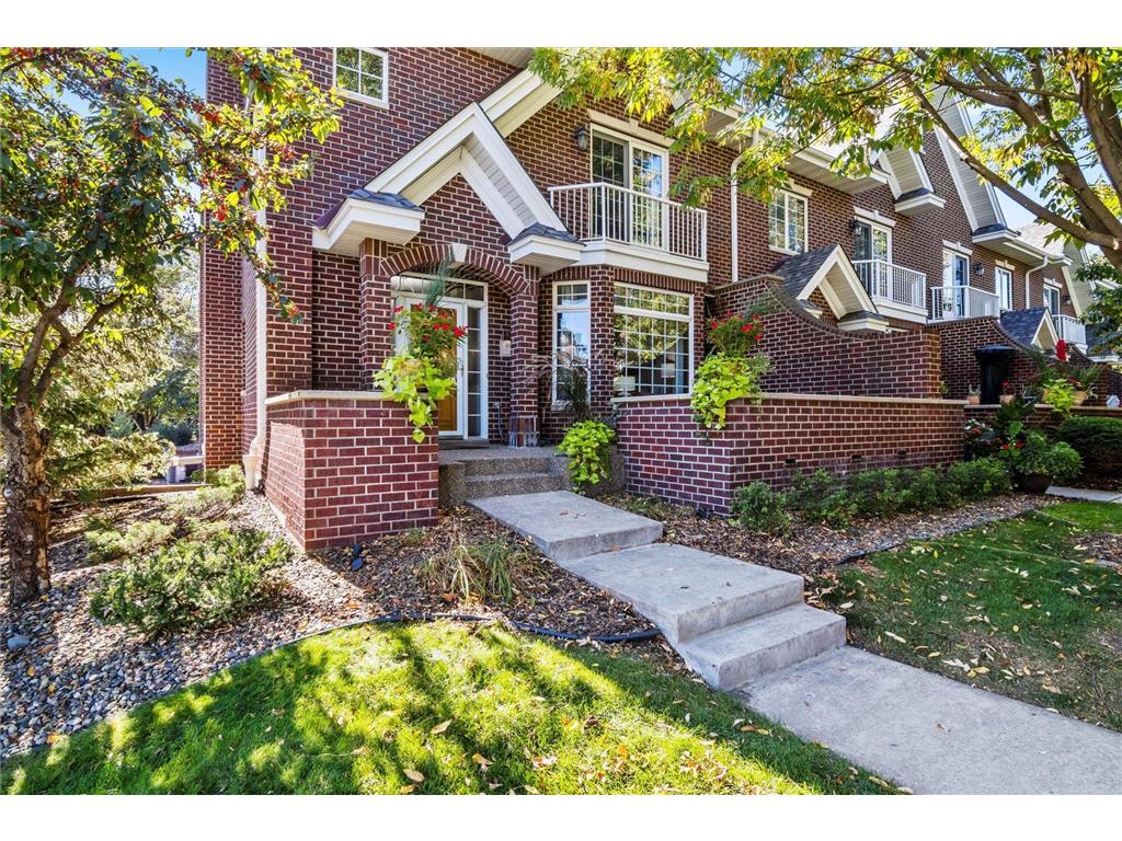 10774 Falling Water Lane #E, Woodbury, MN, 55129 | MLS: 6607480 | Edina ...