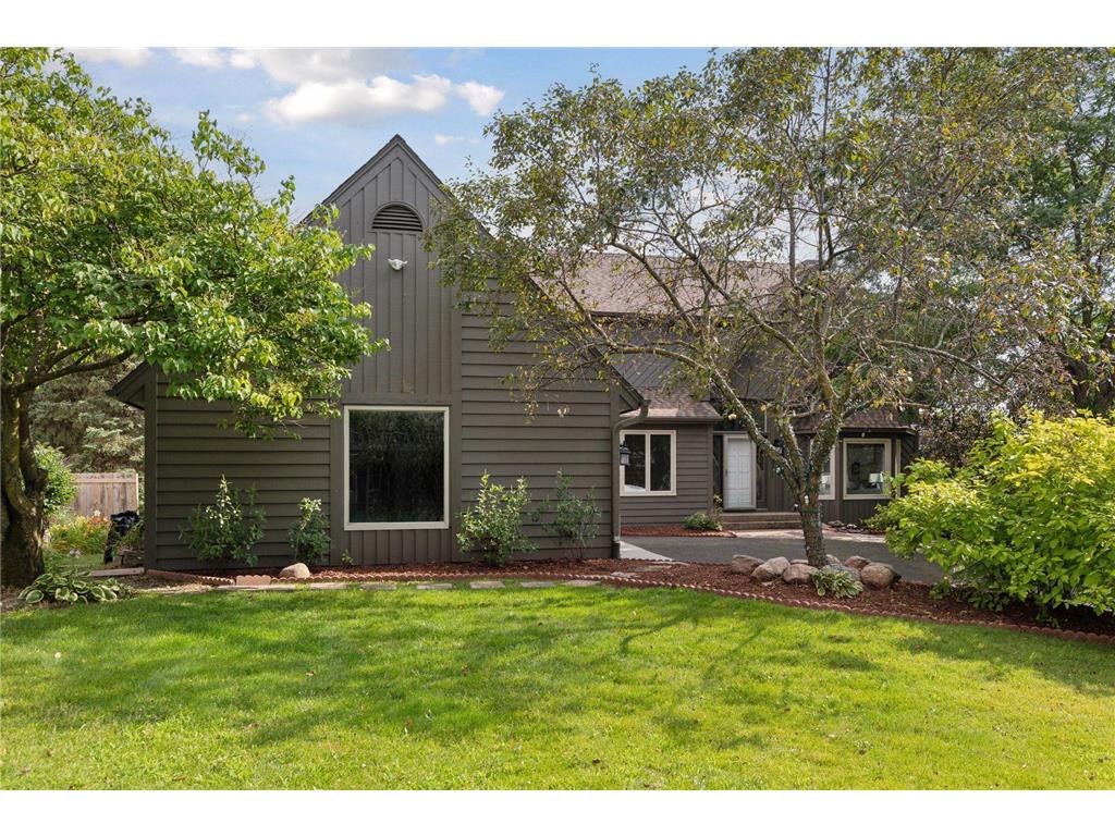 10975 Jackson Drive, Eden Prairie, MN, 55347 | MLS: 6581437 | Edina Realty