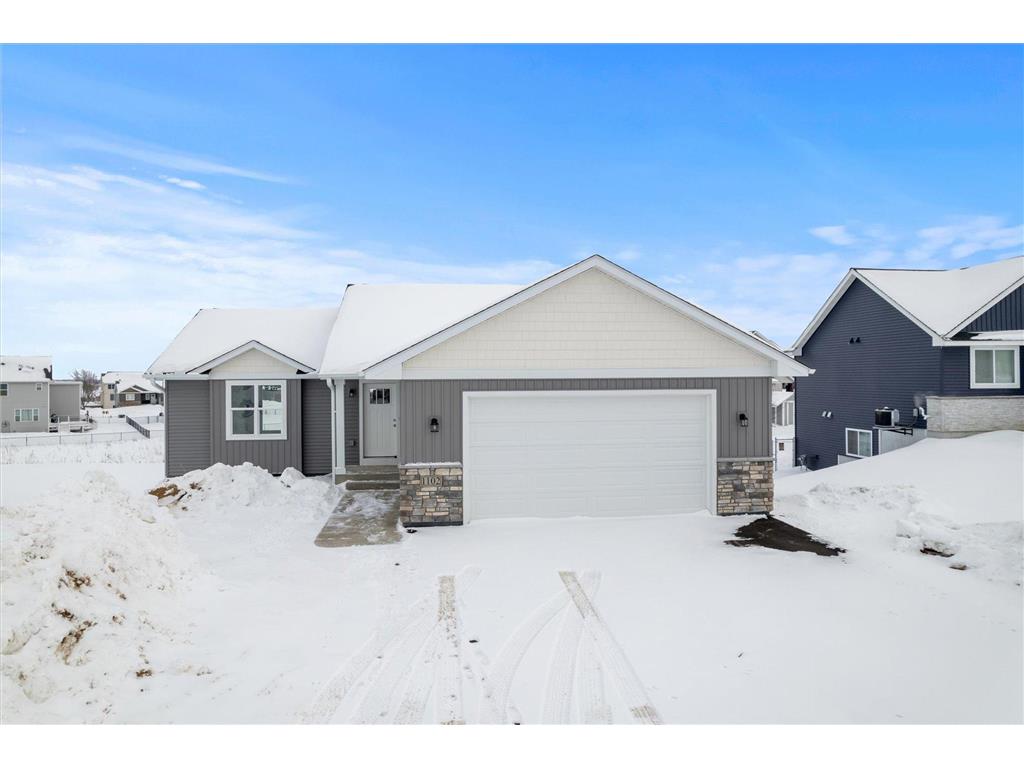 1102 Susan Lane, Roberts, WI, 54023 | MLS: 6327384 | Edina Realty