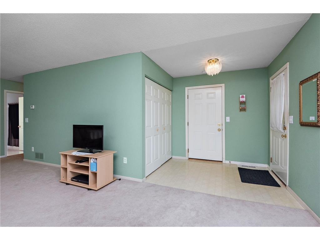 11023 57th Street NE, Albertville, MN, 55301 | MLS: 6726670 | Edina Realty