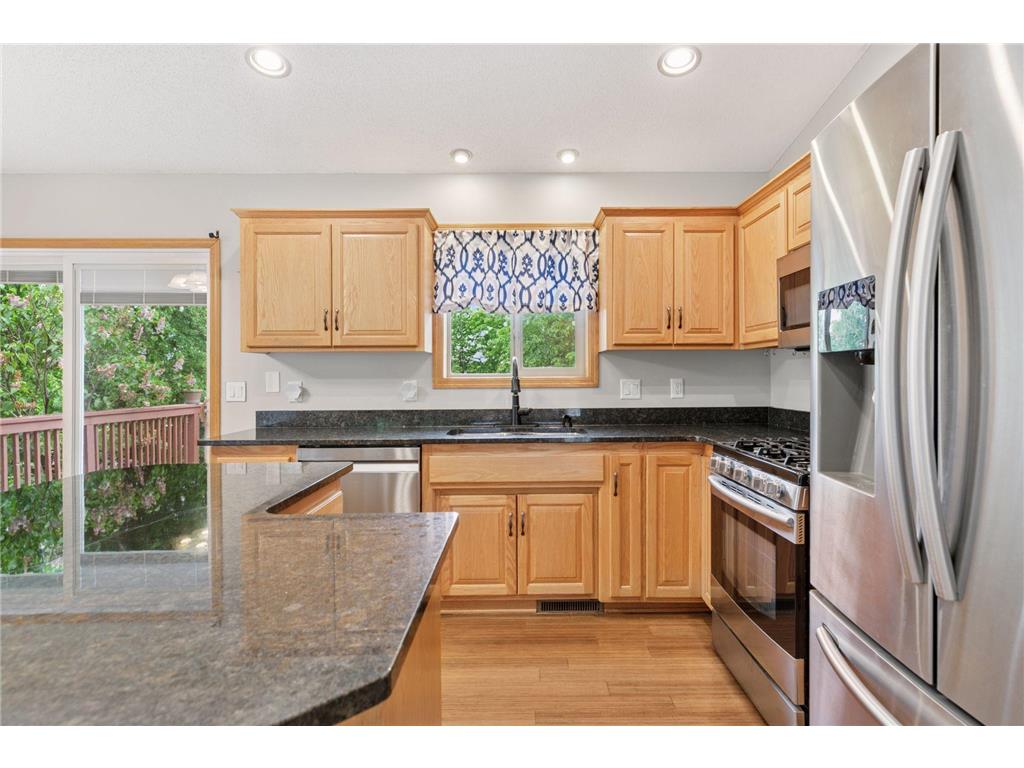 11029 Shoreline Court, Chisago City, MN, 55013 | MLS: 6730815 | Edina ...