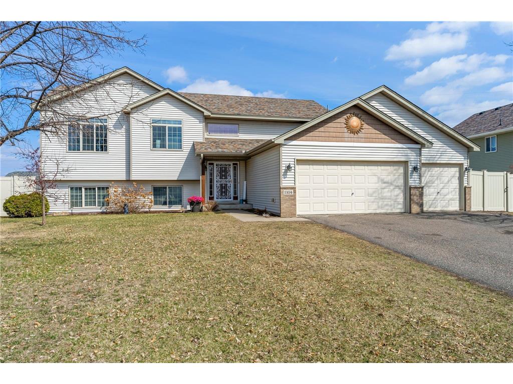 1104 Maplewood Avenue SW, Isanti, MN, 55040 | MLS: 6697594 | Edina Realty