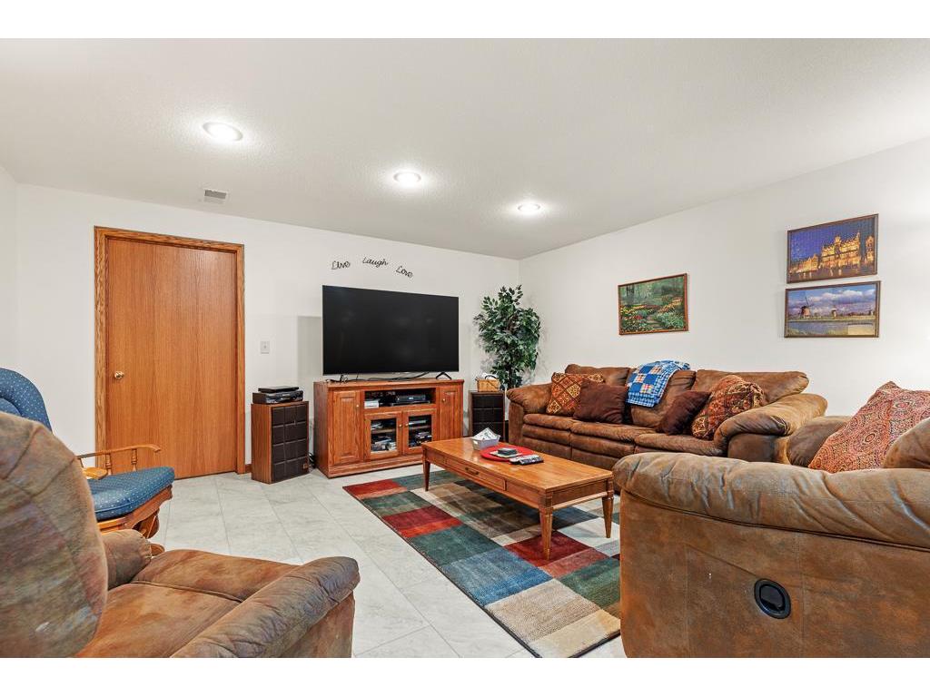 1105 David Drive, Marshall, MN, 56258 | MLS: 6784681 | Edina Realty