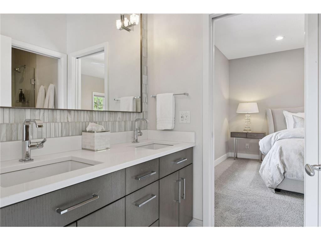 11068 Bell Oaks Estate Road, Eden Prairie, MN, 55347 | MLS: 6749244 ...