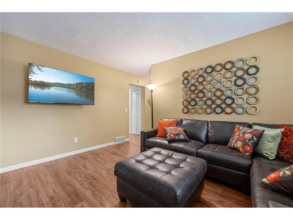 1110 Boone Avenue N, Golden Valley, MN, 55427 | MLS: 6750499 | Edina Realty
