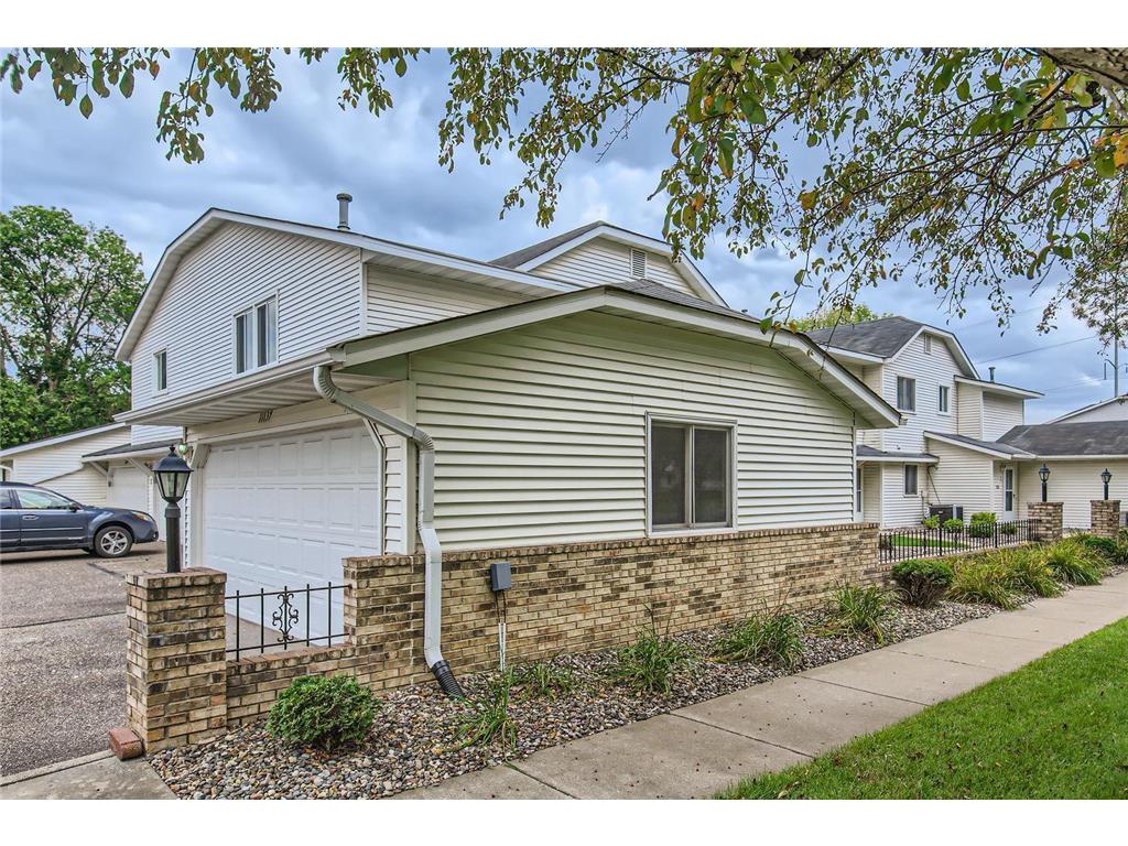 11137 Drake Street NW, Coon Rapids, MN, 55433 | MLS: 6598946 | Edina Realty