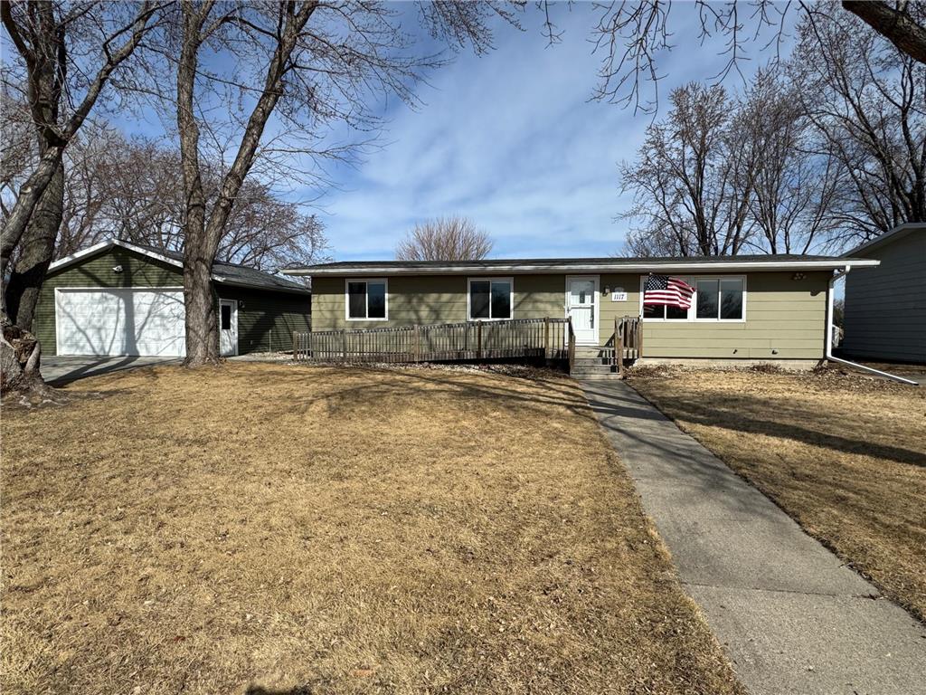 1117 E Fairview Street, Marshall, MN, 56258 | MLS: 6682112 | Edina Realty