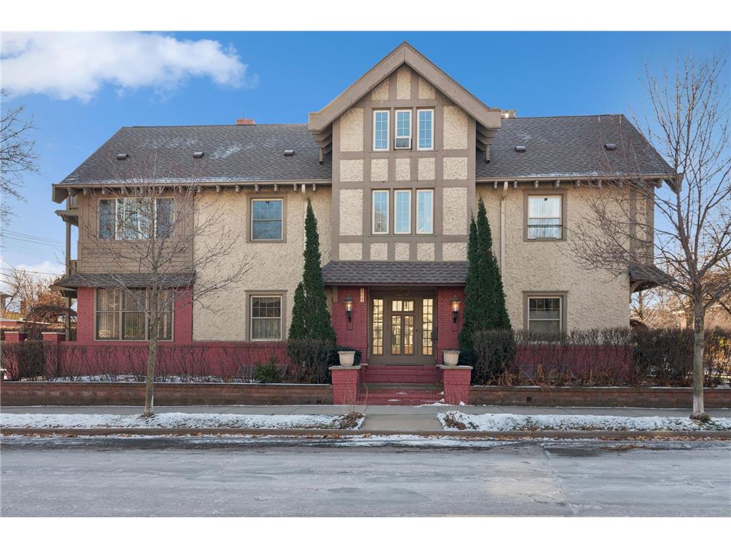 1121 Douglas Ave, Minneapolis, MN, 55403 | MLS: 6738244 | Edina Realty