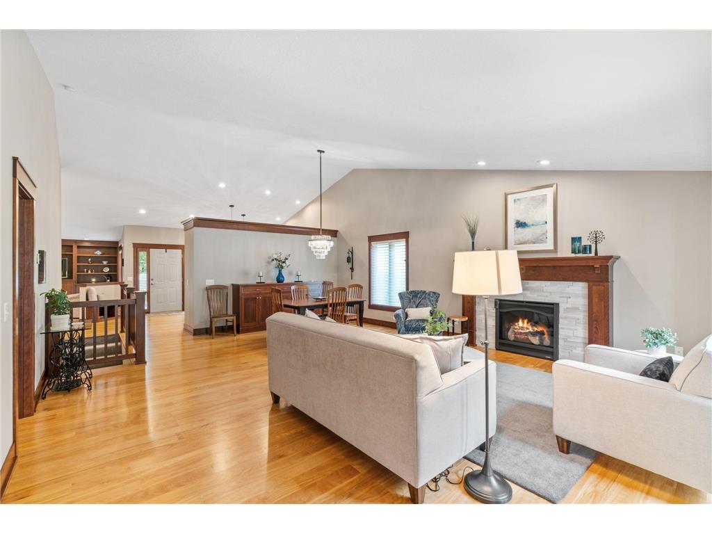 11244 Wyoming Road S, Bloomington, MN, 55438 | MLS: 6554925 | Edina Realty