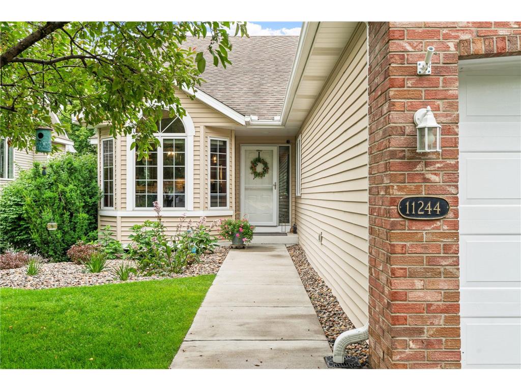 11244 Wyoming Road S, Bloomington, MN, 55438 | MLS: 6554925 | Edina Realty