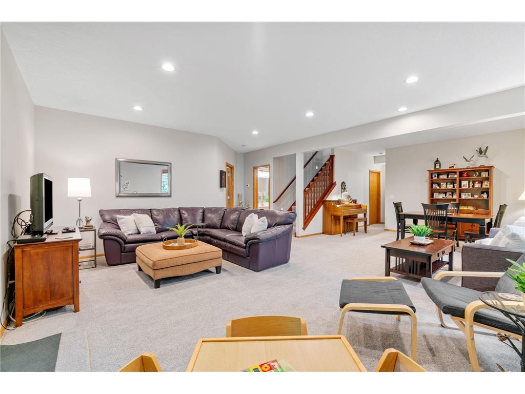 11244 Wyoming Road S, Bloomington, MN, 55438 | MLS: 6554925 | Edina Realty