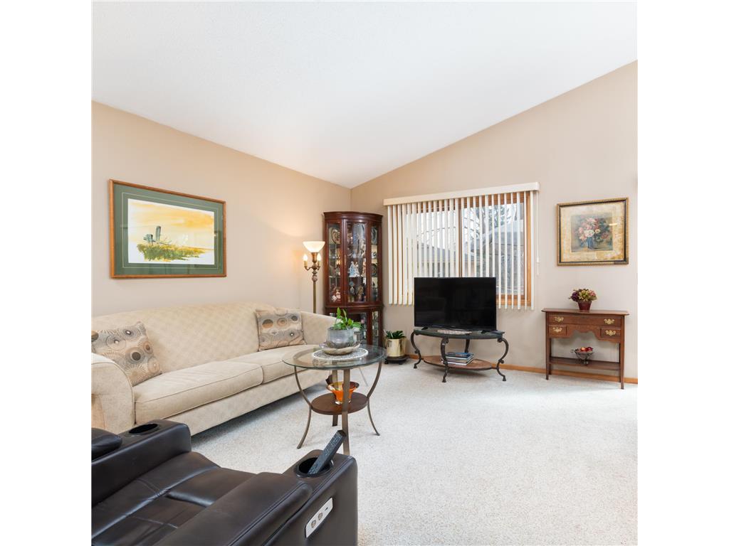 11245 Xavier Circle, Bloomington, MN, 55437 | MLS: 6488911 | Edina Realty