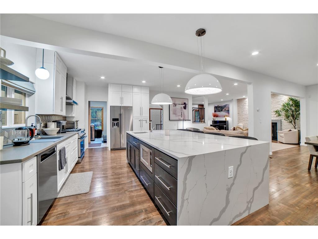 11260 Hidden Oaks Court N, Champlin, MN, 55316 | MLS: 6732001 | Edina ...