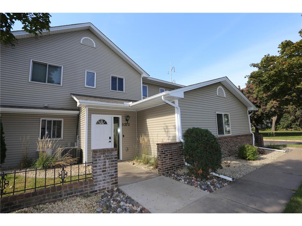 11272 Robinson Drive NW, Coon Rapids, MN, 55433 | MLS: 6610635 | Edina ...