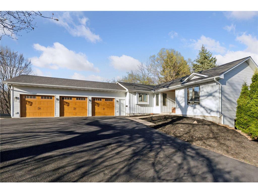 11275 190th Avenue NW, Elk River, MN, 55330 | MLS: 6713163 | Edina Realty
