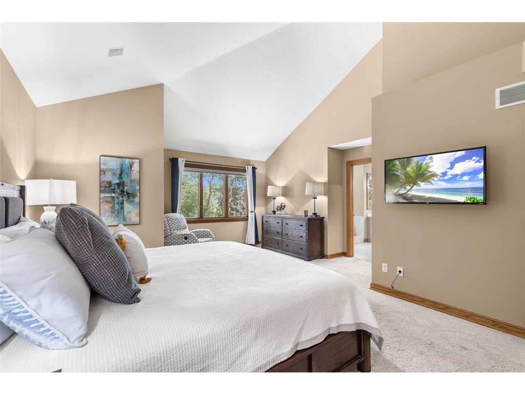 11280 Bluestem Lane, Eden Prairie, MN, 55347 | MLS: 6747947 | Edina Realty