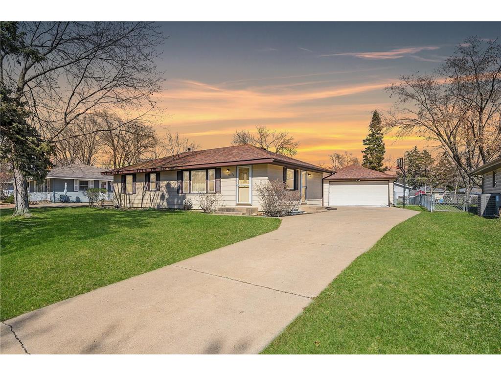 11313 Bittersweet Street NW, Coon Rapids, MN, 55433 | MLS: 6502809 ...