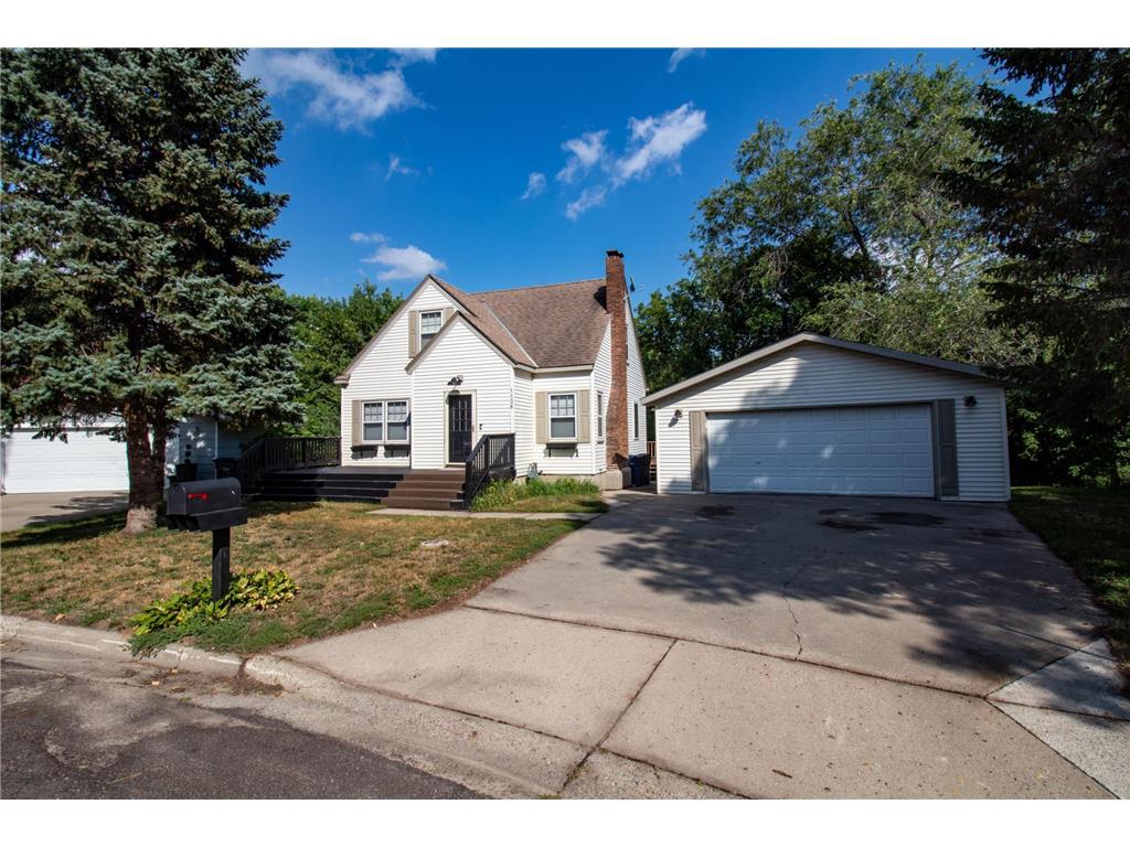 1136 Calvin Circle, Fergus Falls, MN, 56537 | MLS: 6408533 | Edina Realty