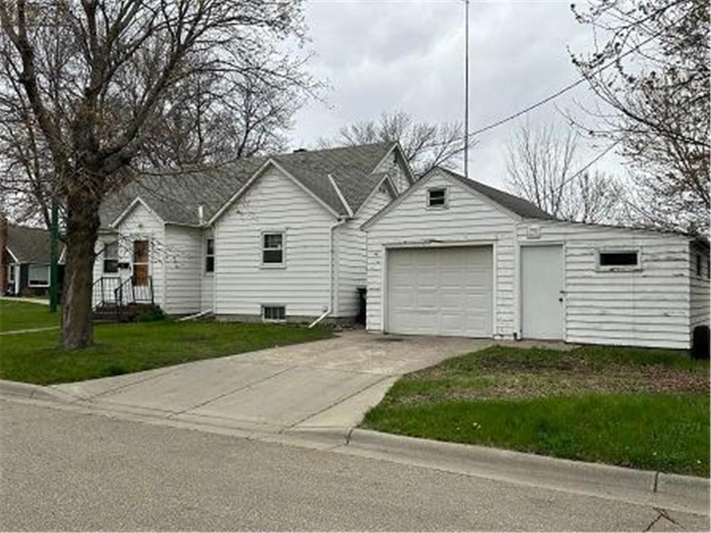 114 6th Avenue NE, Clara City, MN, 56222 | MLS: 6584209 | Edina Realty