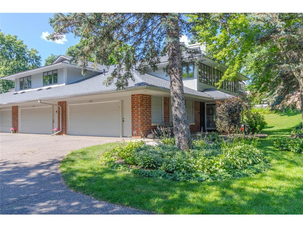 1142 Rose Place, Roseville, MN, 55113 | MLS: 6753474 | Edina Realty
