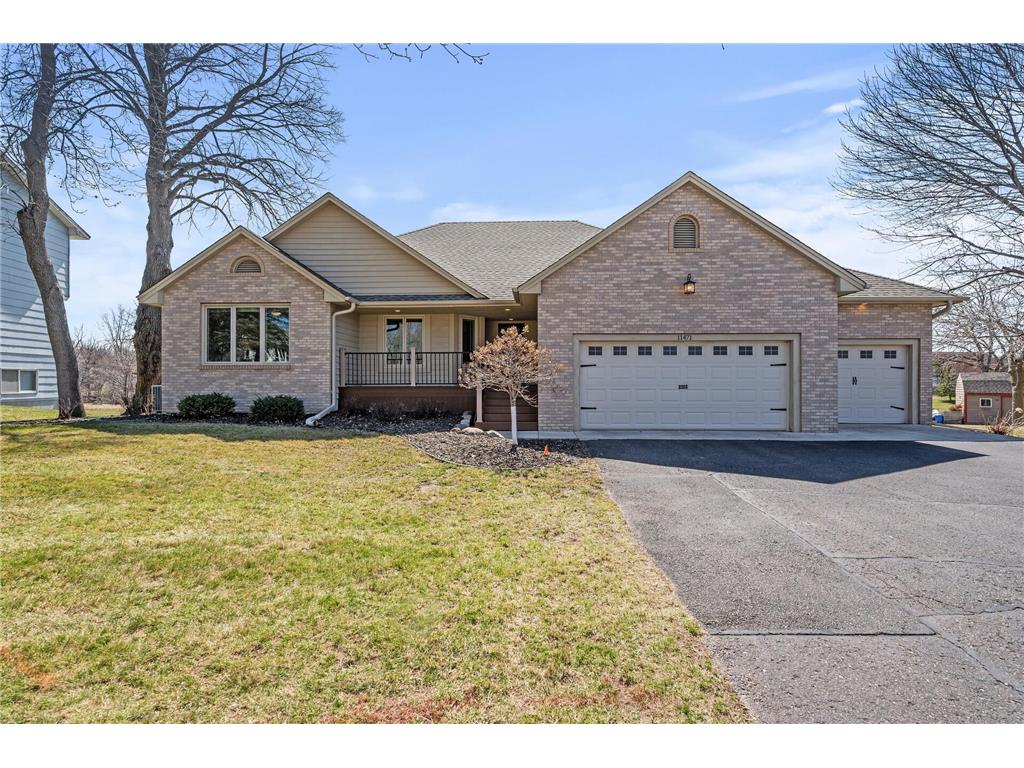 11471 70th Place N, Maple Grove, MN, 55369 | MLS: 6490737 | Edina Realty