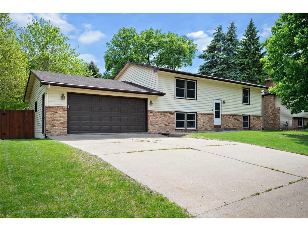 11481 98th Avenue N, Maple Grove, MN, 55369 | MLS: 6724414 | Edina Realty