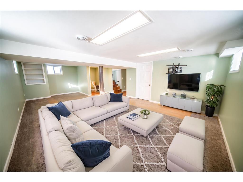 115 W Center Street, Oronoco, MN, 55960 | MLS: 6811579 | Edina Realty