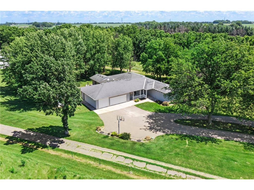 11512 Dale Road, Woodbury, MN, 55129 | MLS: 6753158 | Edina Realty