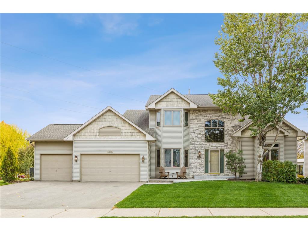 1152 Ridge Bluff Drive, Chaska, MN, 55318 | MLS: 6260212 | Edina Realty