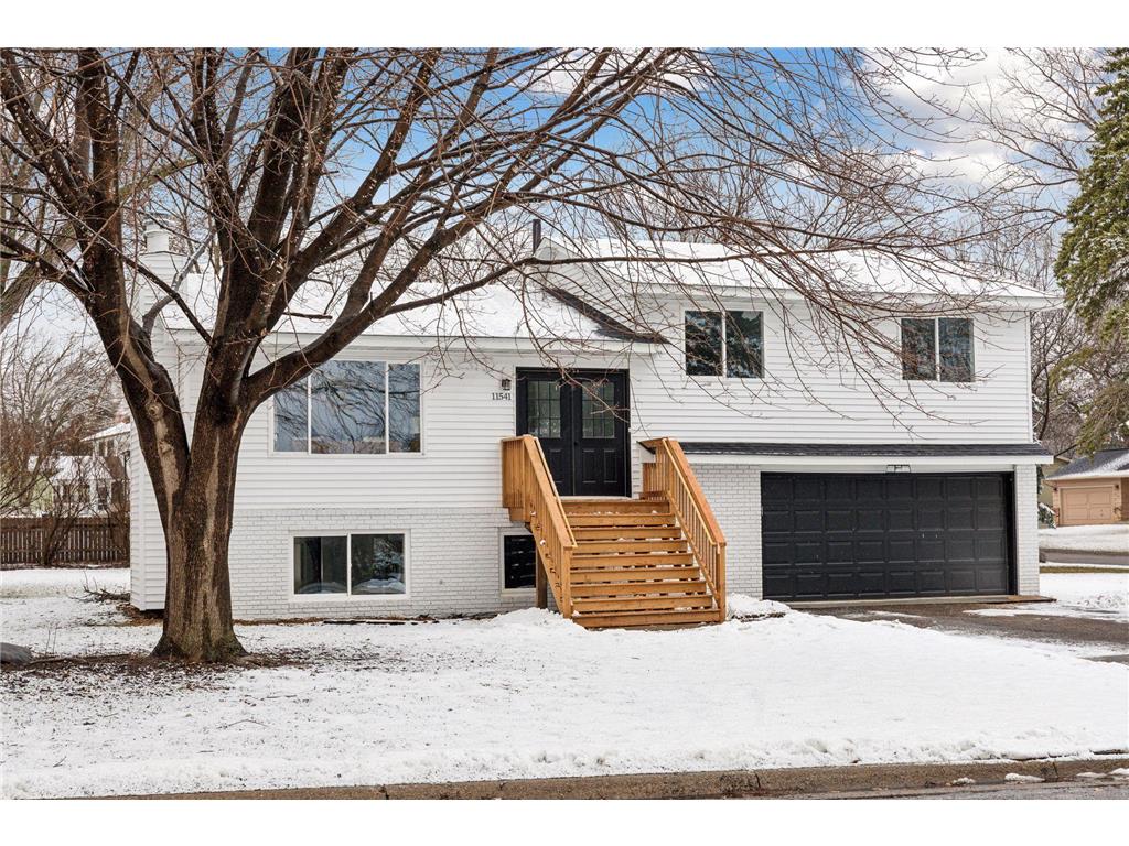 11541 Mississippi Drive N, Champlin, MN, 55316 | MLS: 6514478 | Edina ...