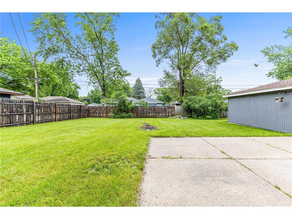 11541 Norway Street NW, Coon Rapids, MN, 55448 | MLS: 6555601 | Edina ...