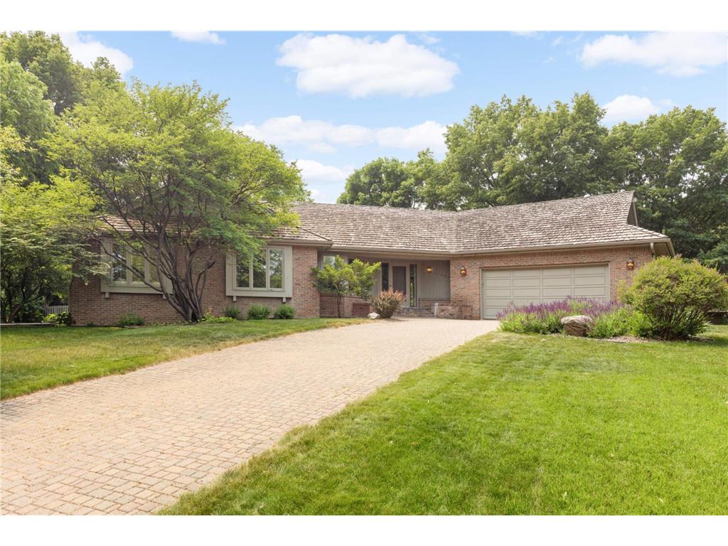 11593 Mount Curve Road, Eden Prairie, MN, 55347 | MLS: 6388498 | Edina ...