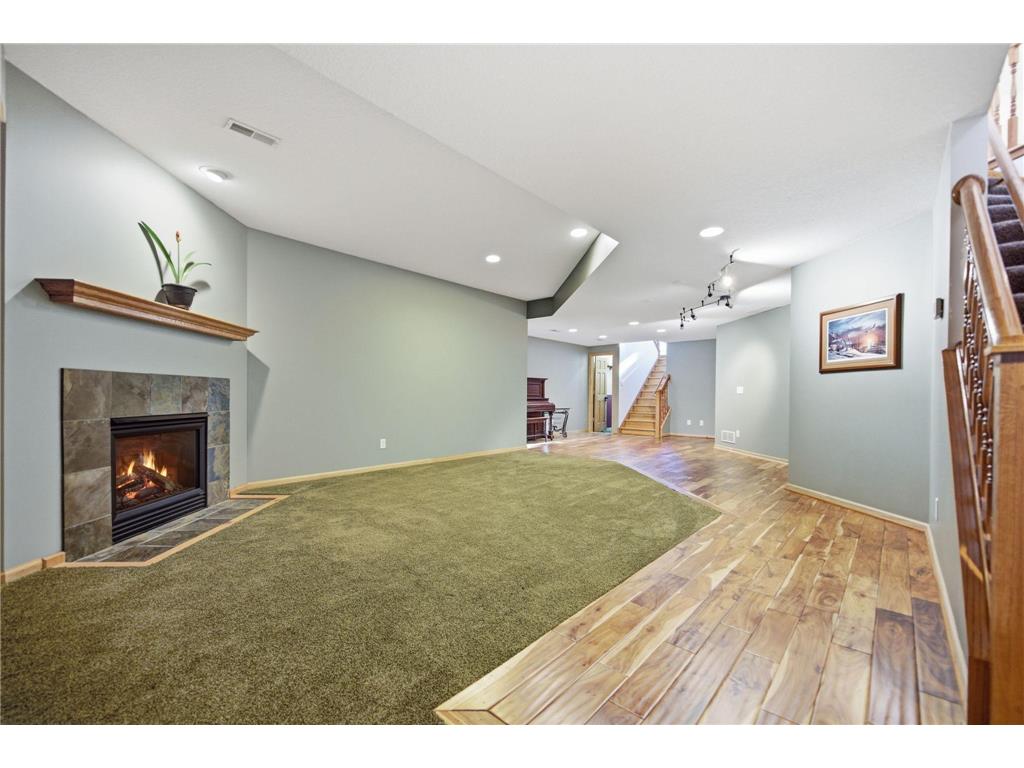 11656 Azure Lane, Inver Grove Heights, MN, 55077 | MLS: 6732619 | Edina ...
