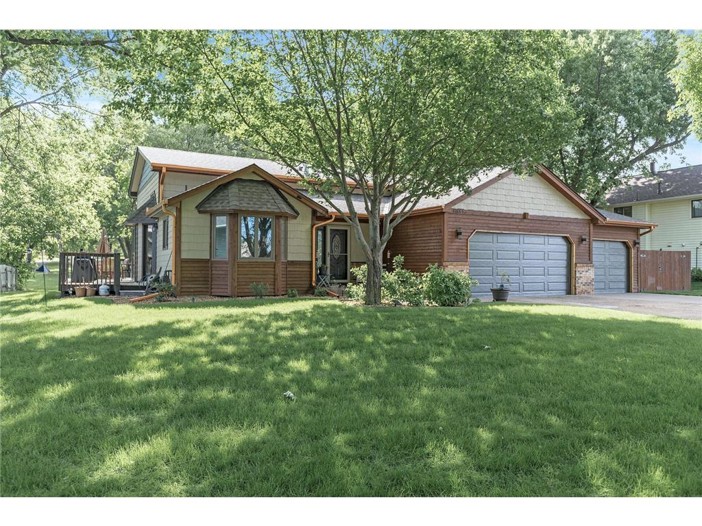 11665 Redwood Street NW, Coon Rapids, MN, 55448 | MLS: 6541869 | Edina ...