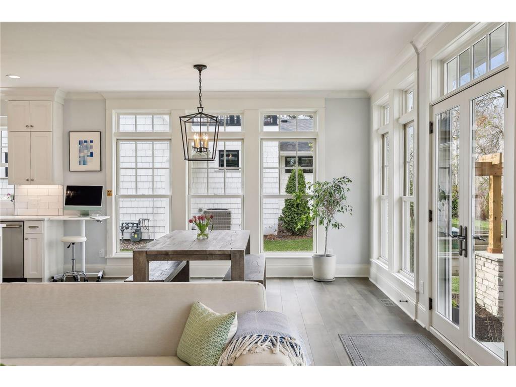 117 Walker Avenue N, Wayzata, MN, 55391 | MLS: 6543454 | Edina Realty